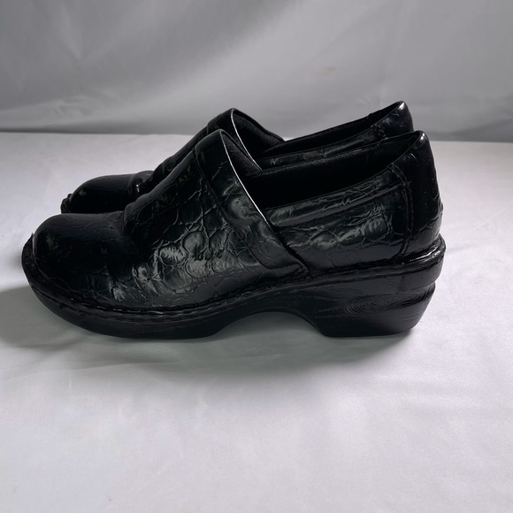 b.o.c. | Shoes | Boc Peggy Comfort Clogs In Black Tooled Shoes | Poshmark